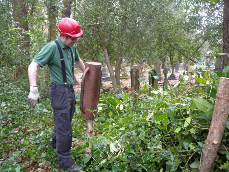 HomePage - Friends of Lawnswood Cemetery